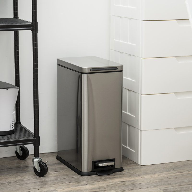 8 gallon trash can store